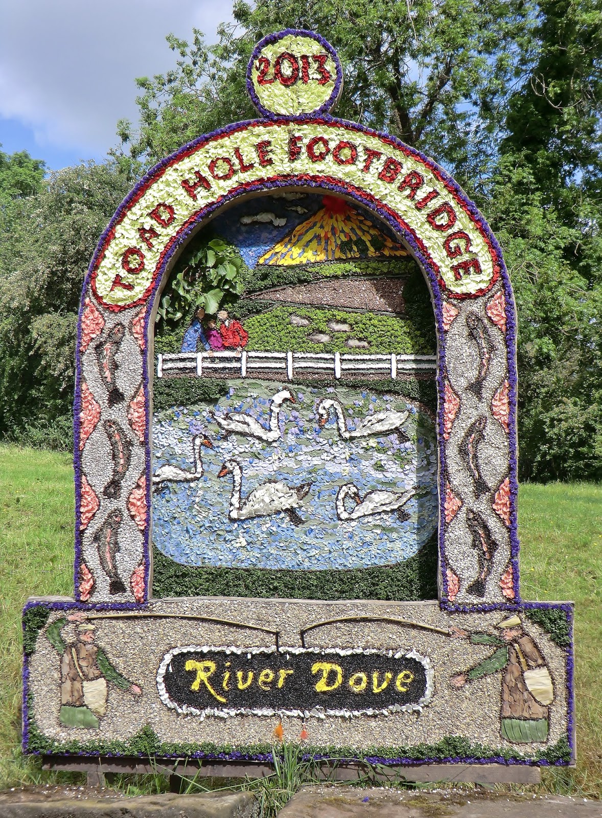 Well Dressing in Mayfield Staffordshire – The Mayfield Heritage Group